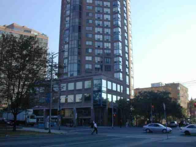 1033 Bay St, Toronto, ON | Condos.ca