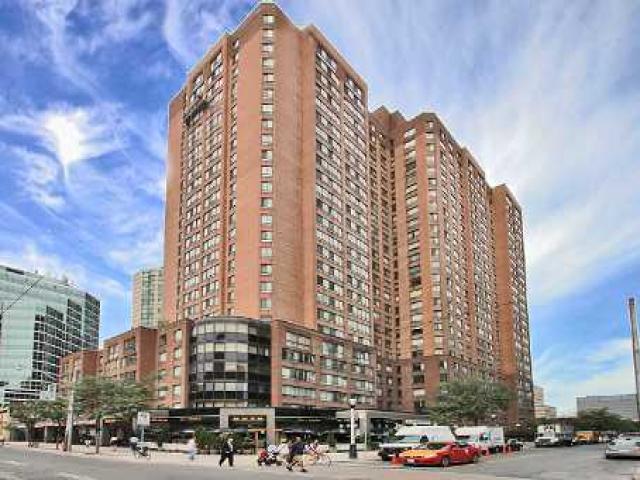 PH05 - 633 Bay St, Toronto | Sold, C2163867 | Condos.ca