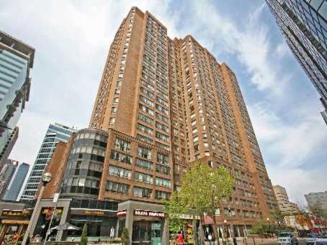1110 - 633 Bay St, Toronto | Sold, C2355384 | Condos.ca