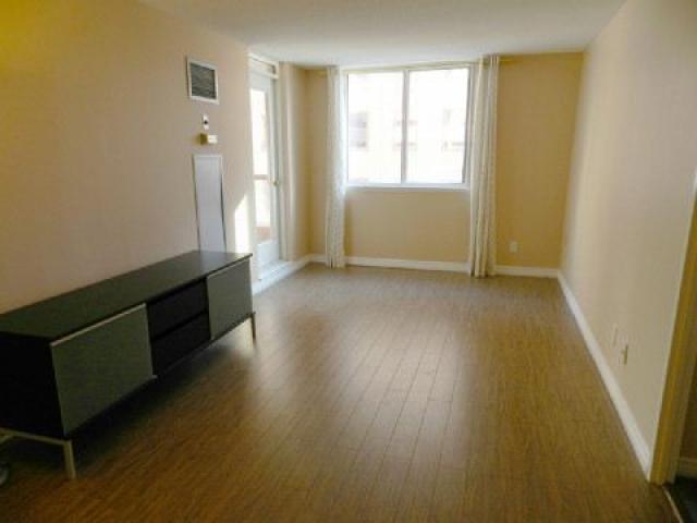 603 - 736 Bay St, Toronto | Expired, C2519038 | Condos.ca