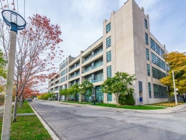 317 - 380 Macpherson Ave, Toronto | Sold, C3354970 | Condos.ca