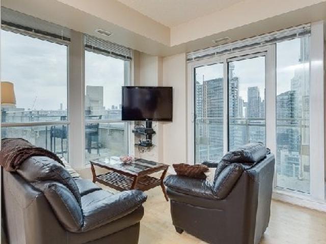 2002 - 628 Fleet St, Toronto | Leased, C3376224 | Condos.ca