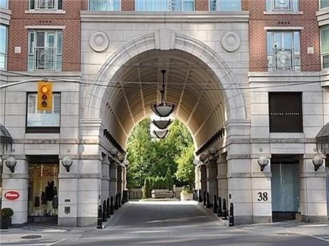 203 - 38 Avenue Rd, Toronto | Sold, C3453535 | Condos.ca