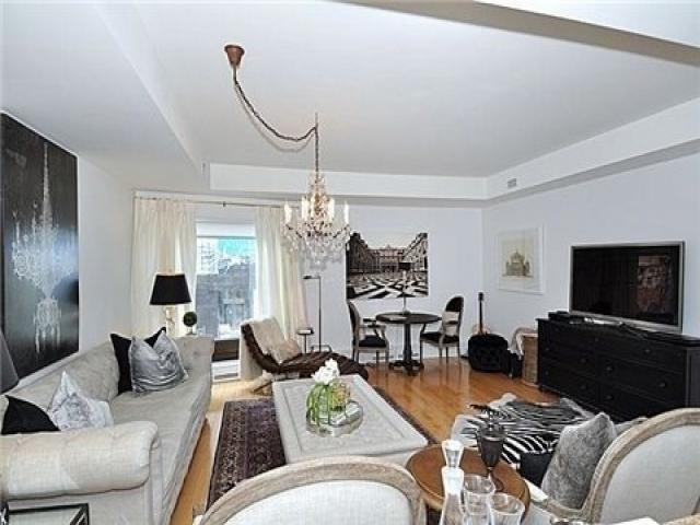 203 - 38 Avenue Rd, Toronto | Sold, C3453535 | Condos.ca