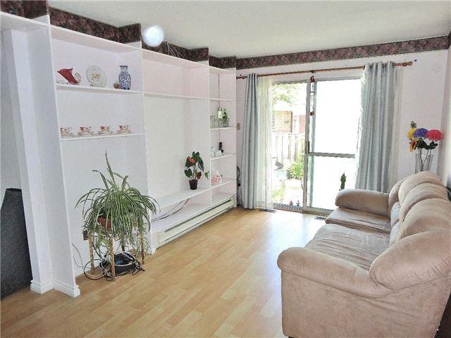 2 Slender Fern Way, North York | Sold, C3523017 | Condos.ca