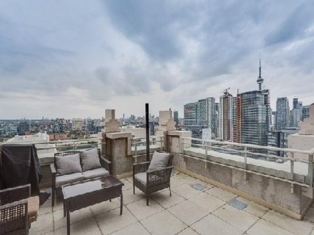 2002 - 628 Fleet St, Toronto | Leased, C3802808 | Condos.ca