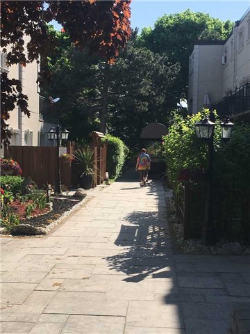 205 - 5877 Bathurst St, North York | Sold, C4103095 | Condos.ca