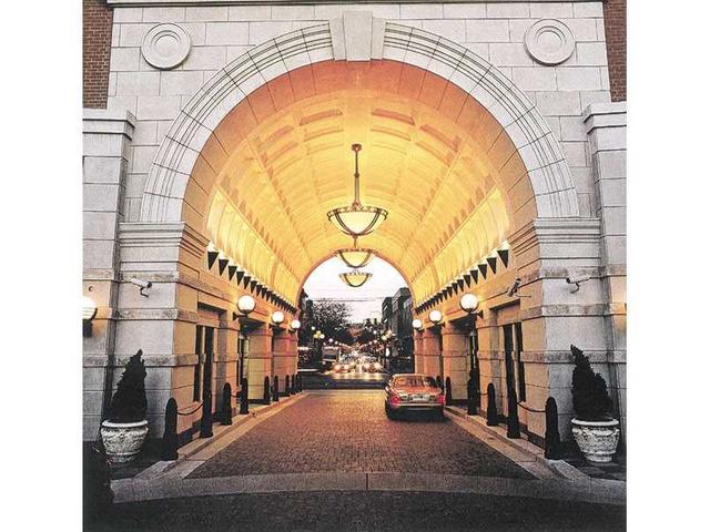 603 - 38 Avenue Rd, Toronto | Terminated, C4436613 | Condos.ca