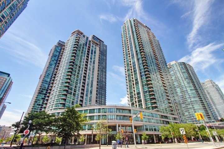 510 - 12 Yonge St, Toronto | Sold, C4539221 | Condos.ca