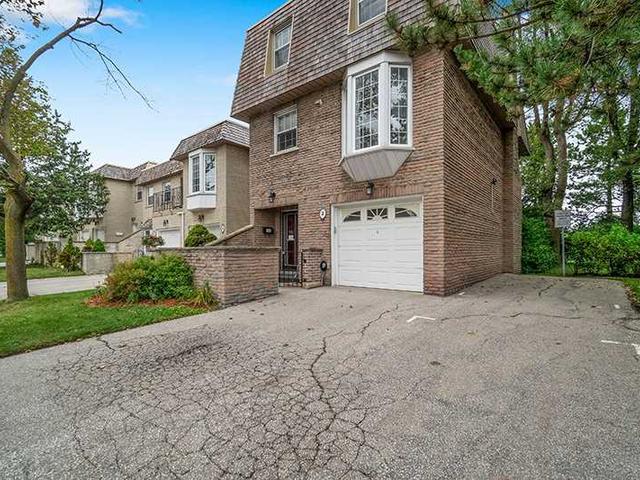 2 Farmstead Rd, North York | Terminated, C4569996 | Condos.ca