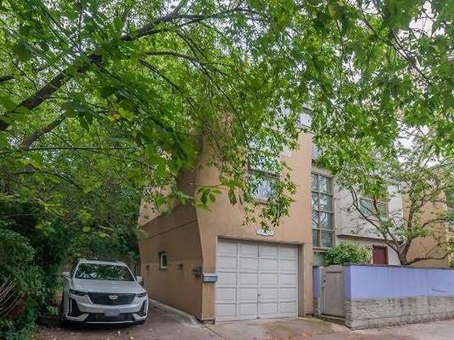 8 Bright St, Toronto, ON | MrLOFT.ca