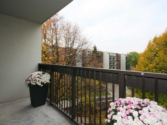 303 - 30 Fashion Roseway Way, North York | Leased, C4590122 | Condos.ca