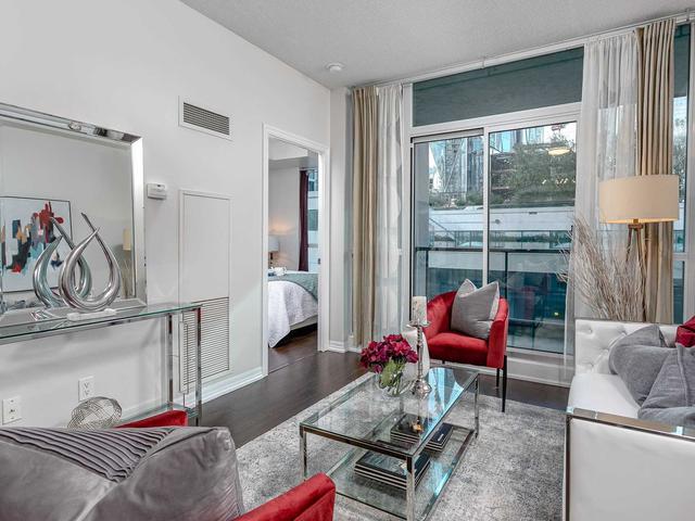 415 - 12 Yonge St, Toronto | Sold, C4608887 | Condos.ca