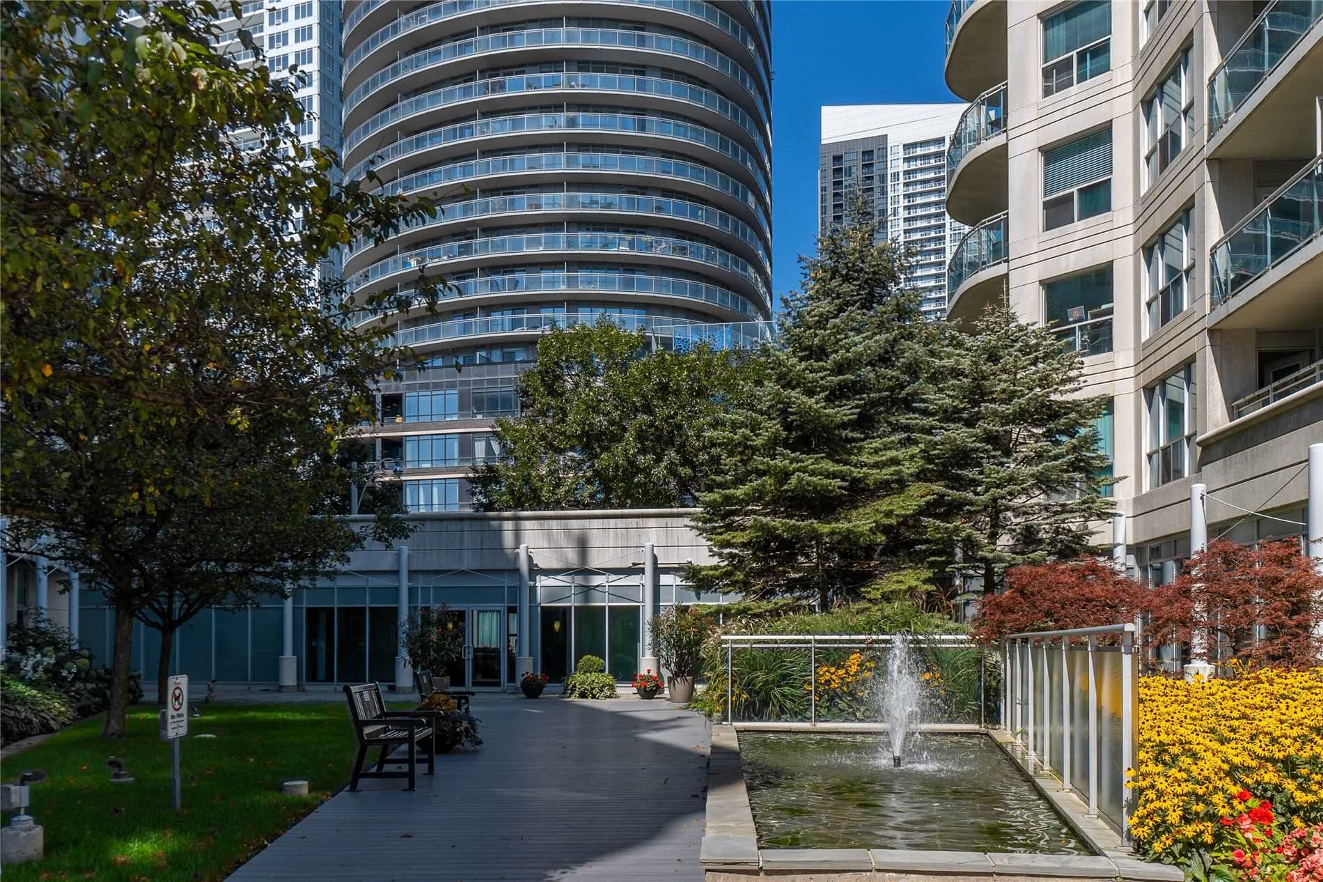 1029 - 600 Queens Quay W, Toronto | Sold, C4614963 | Condos.ca