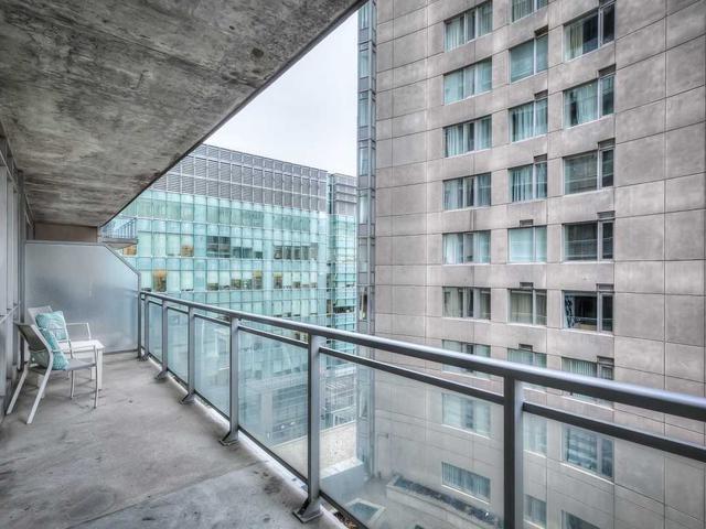 906 - 220 Victoria St, Toronto | Sold, C4656593 | Condos.ca