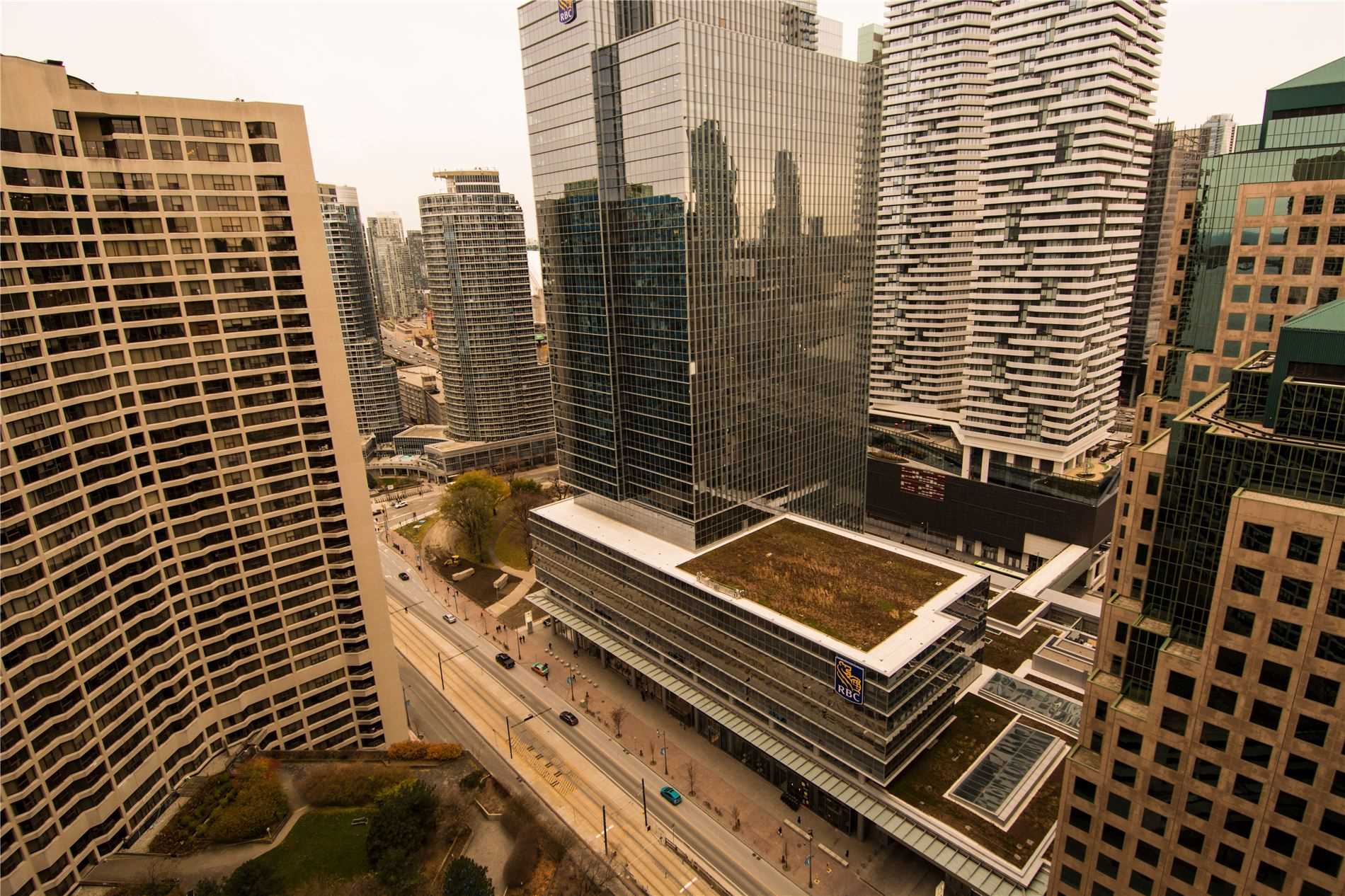 3227 - 33 Harbour Sq, Toronto | Leased, C4681236 | Condos.ca