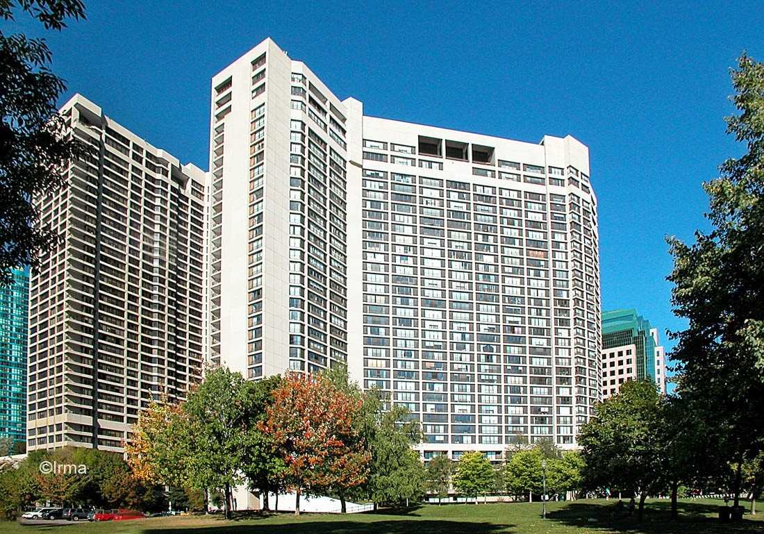 2625 - 33 Harbour Sq, Toronto | Suspended, C4700931 | Condos.ca