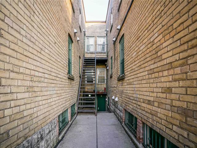 1 - 104 Beverley St, Toronto | Leased, C4701411 | Condos.ca