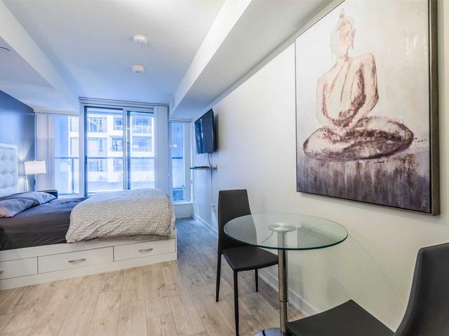 320 - 576 Front St N, Toronto | Sold, C4727981 | Condos.ca