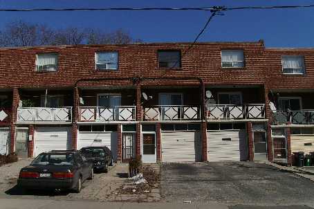 89 Blake St, Toronto | Sold, E1808612 | Condos.ca