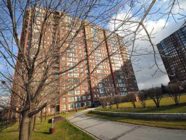 1402 - 330 Mccowan Rd, Scarborough | Sold, E2713683 | Condos.ca