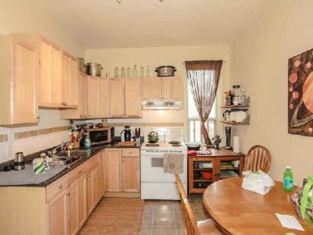 77 Hamilton St, Toronto, ON | Condos.ca