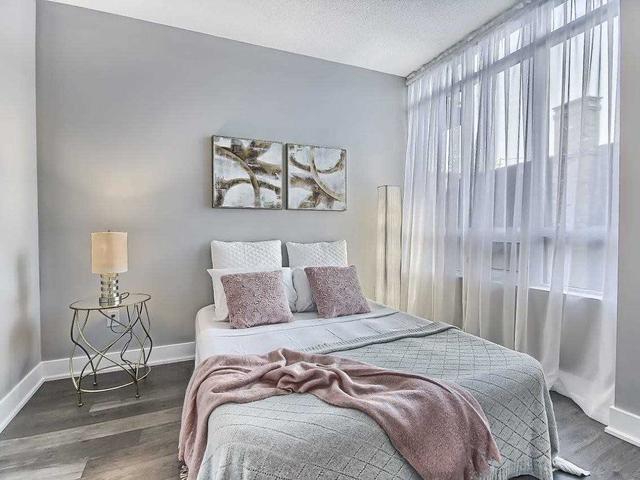 322 - 7608 Yonge St, Thornhill | Sold, N4602770 | Condos.ca