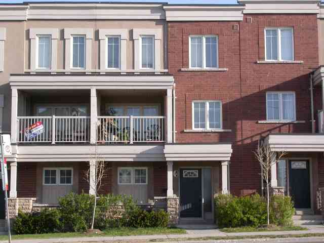 64 - 365 Murray Ross Pkwy, North York | Expired, W1847628 | Condos.ca