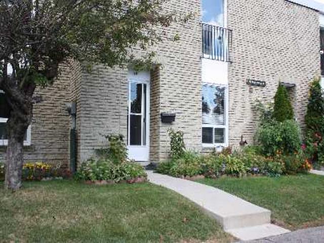 34 - 709 Burnhamthorpe Rd W, Etobicoke | Sold, W1954636 | Condos.ca