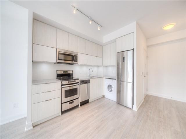 401 - 56 Annie Craig Dr, Etobicoke | Sold, W3729003 | Condos.ca