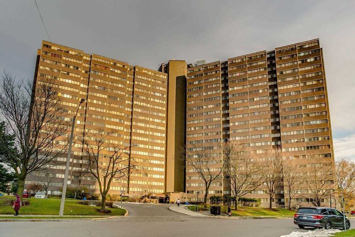 1111 - 11 Wincott Dr, Etobicoke | Deal Fell Through, W4476553 | Condos.ca