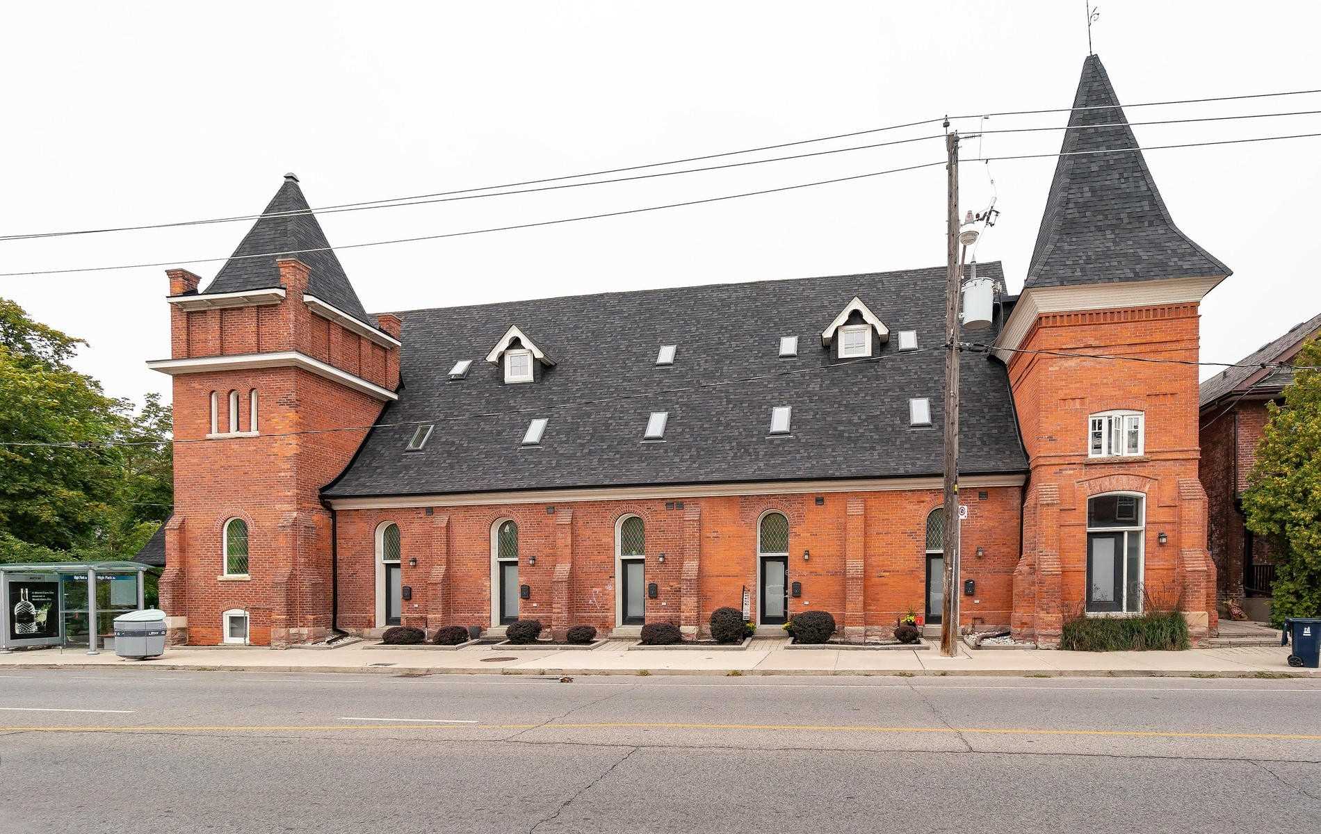 Unit 6 - 200 Annette St, Toronto | Sold, W4579044 | MrLOFT.ca