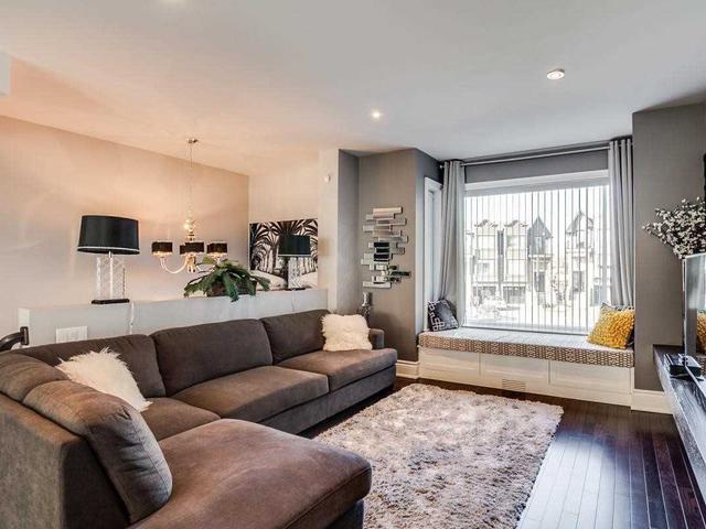 23 Matthew Crt, Etobicoke | Terminated, W4628234 | Condos.ca