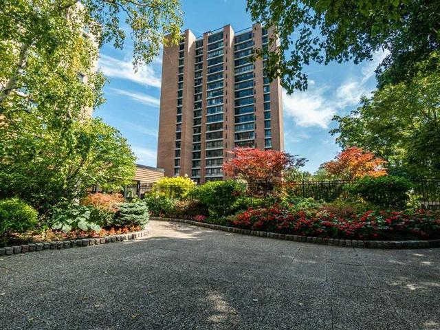 201 - 1400 Dixie Rd, Mississauga | Sold, W4644569 | Condos.ca
