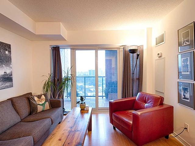 1528 - 60 Heintzman St, Toronto | Sold, W4648185 | Condos.ca