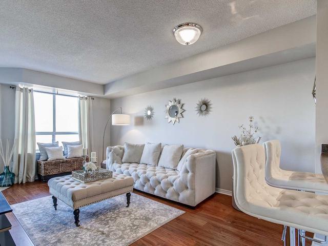 609 - 300 Ray Lawson Blvd, Brampton | Sold, W4712513 | Condos.ca