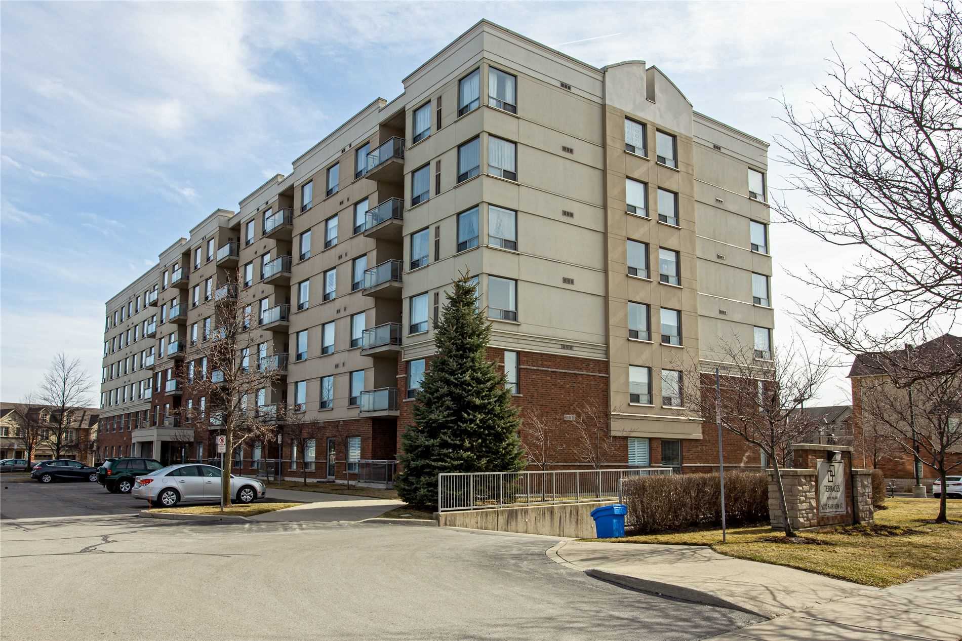 #407 - 5070 Fairview St, Burlington | Sold, W4729959 | Condos.ca