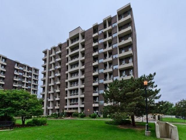 817 - 35 Ormskirk Ave, Toronto | Sold, W4797613 | Condos.ca