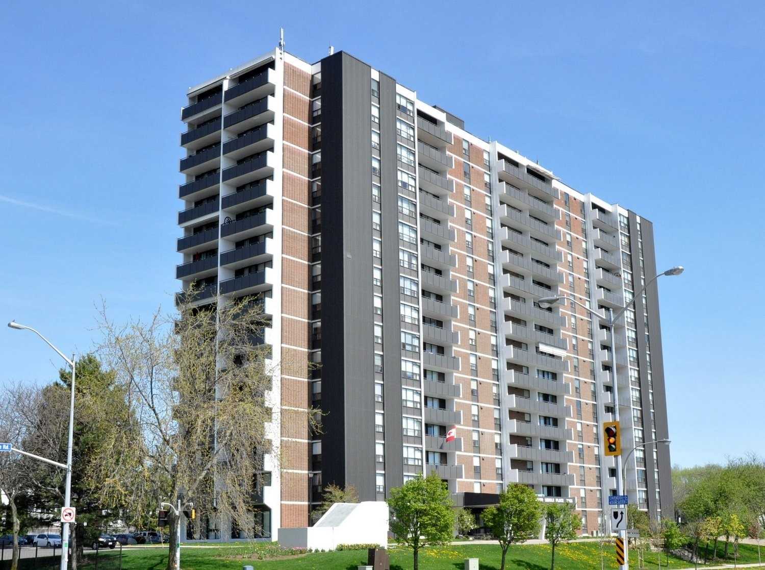 201 - 2055 Upper Middle Rd, Burlington | Sold, W4804700 | Condos.ca