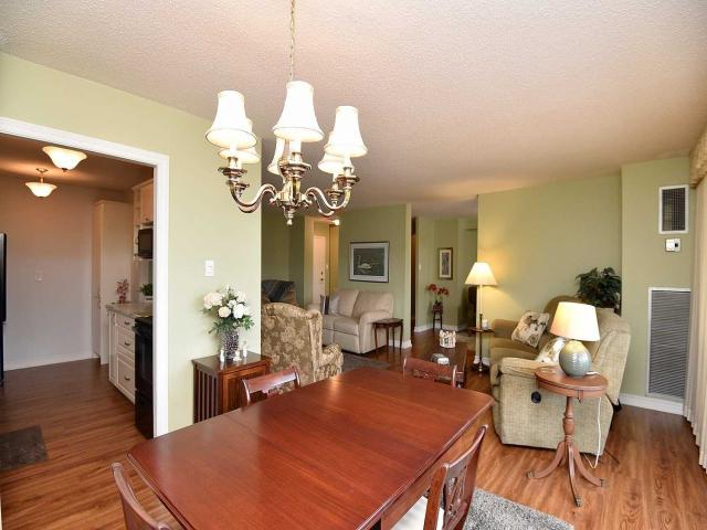 201 - 2055 Upper Middle Rd, Burlington | Sold, W4804700 | Condos.ca