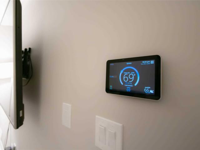 C5 - 500 Stone Church Rd W, Hamilton | Sold, X4596761 | Condos.ca