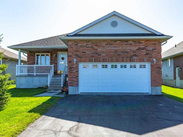 32 Springdale Dr, Lindsay ON | Property.ca