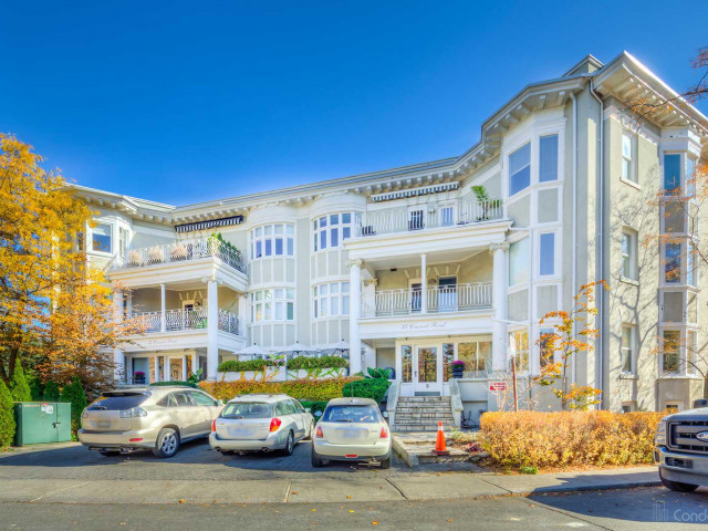 302 - 75 Crescent Rd, Toronto | Leased, C4959481 | Condos.ca