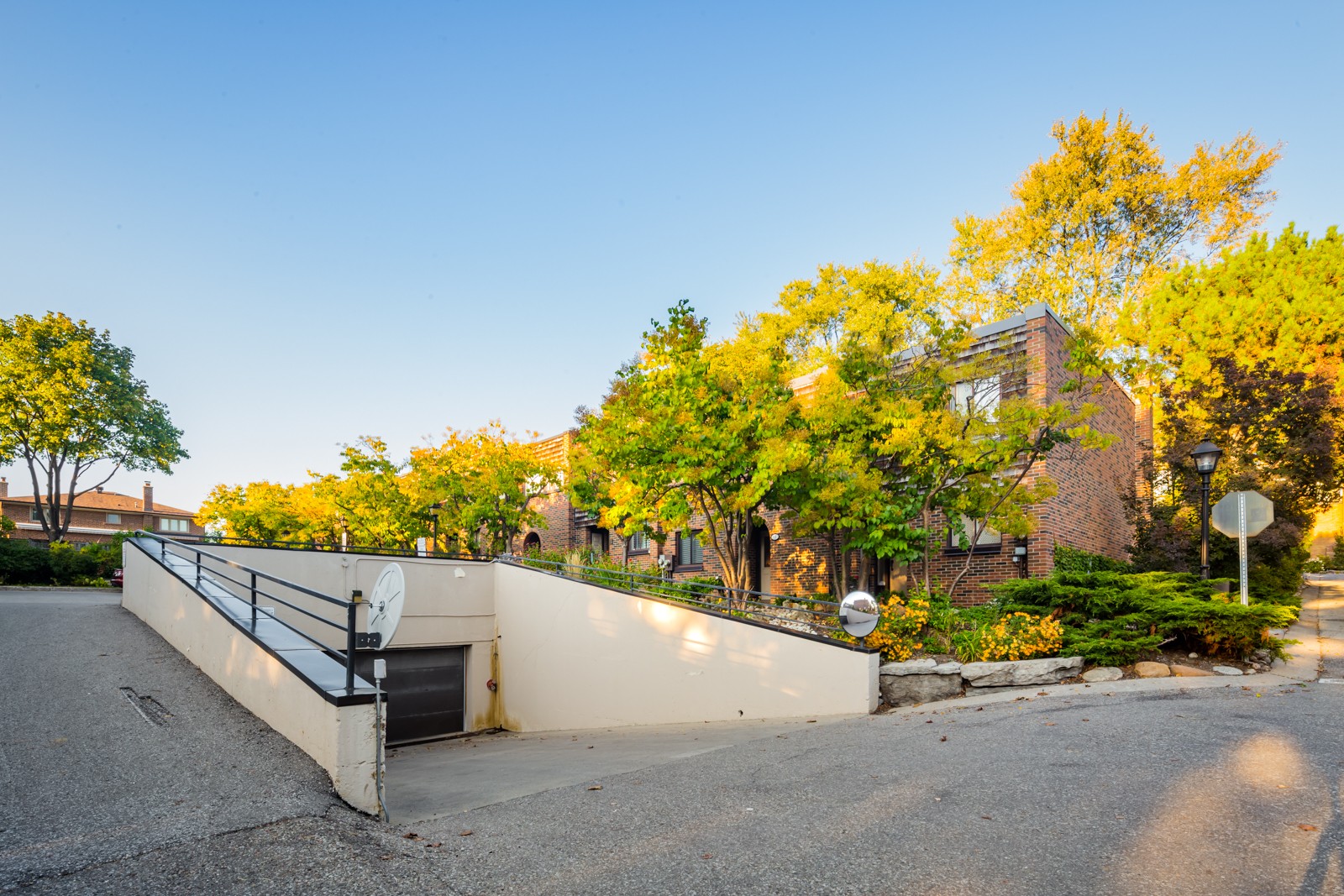 Maris Shepway Townhomes | Condos.ca