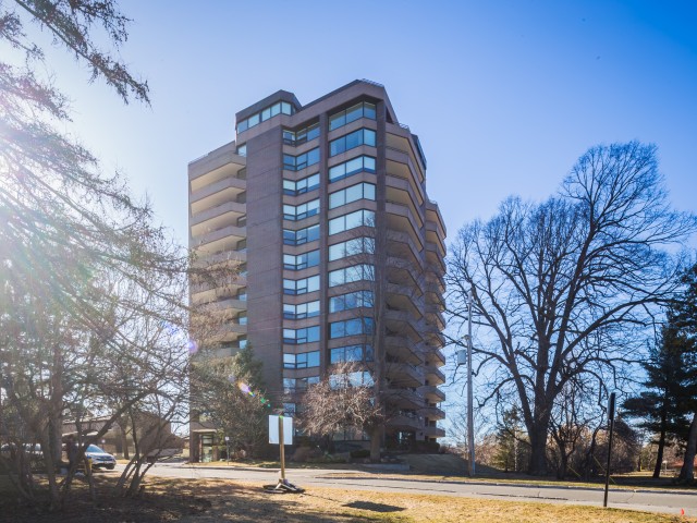 300 Queen Elizabeth Driveway Condos | Condos.ca