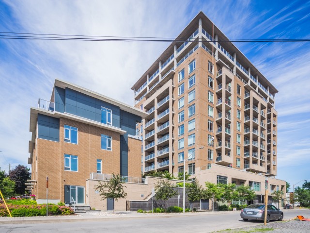 HOM Urban Condos | 100 Champagne Ave S | 1 Condo for Rent | Condos.ca