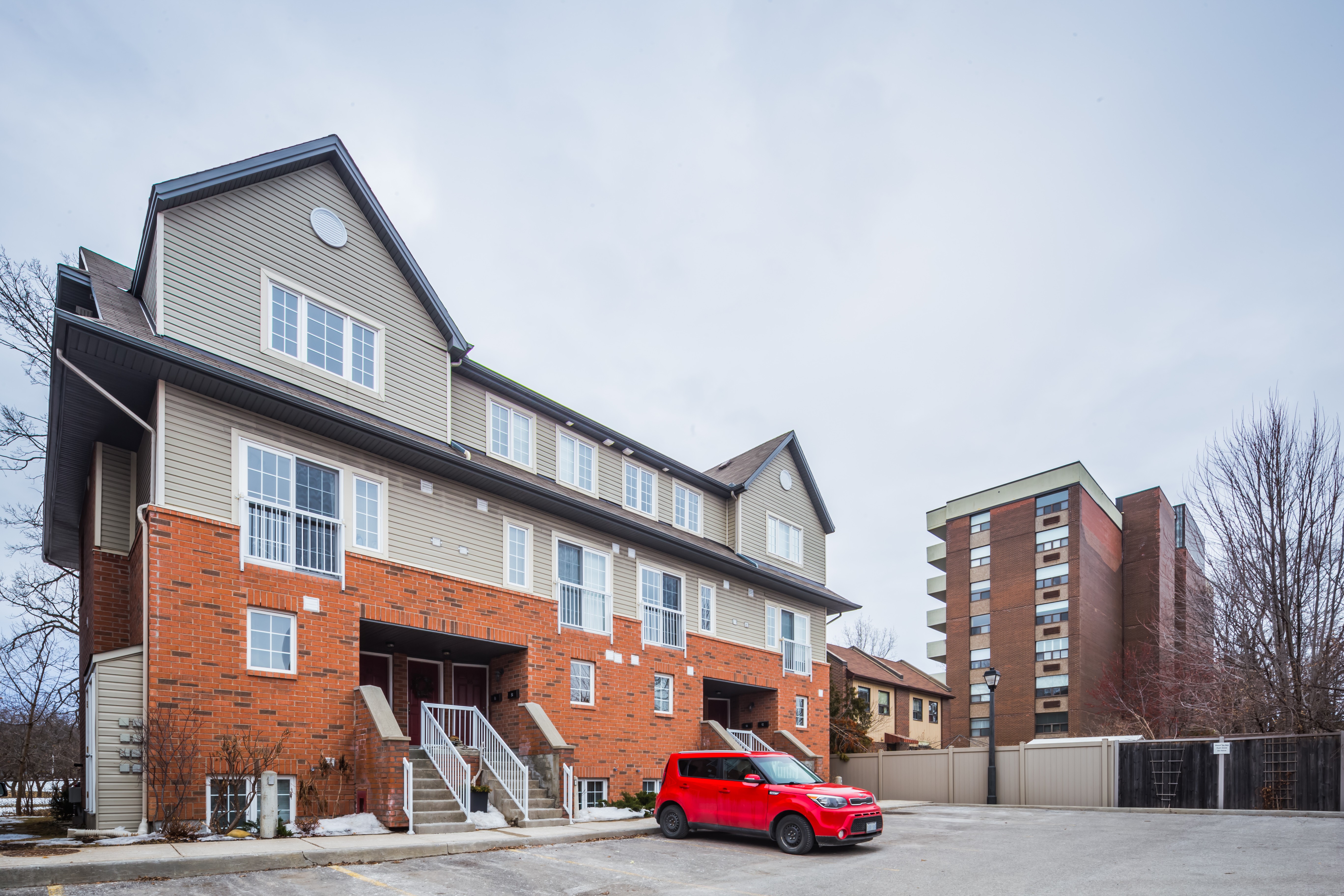 Mayflower Private Townhouses | Condos.ca