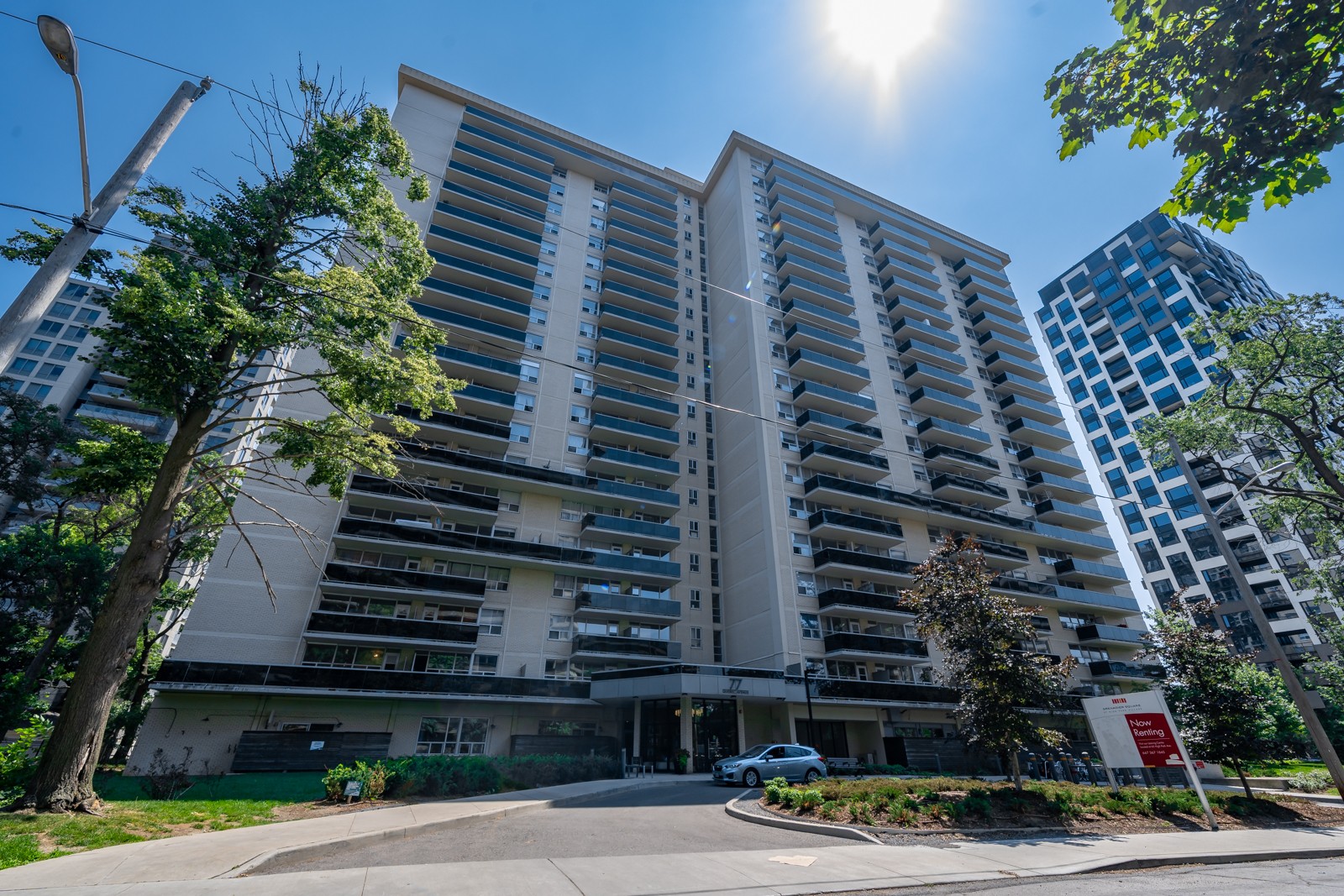 77 Quebec Ave Condos | Condos.ca