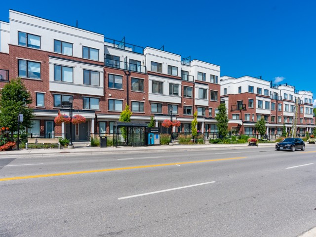 123 - 600 Alex Gardner Circle, Aurora | For Rent @ $2,450 | Condos.ca