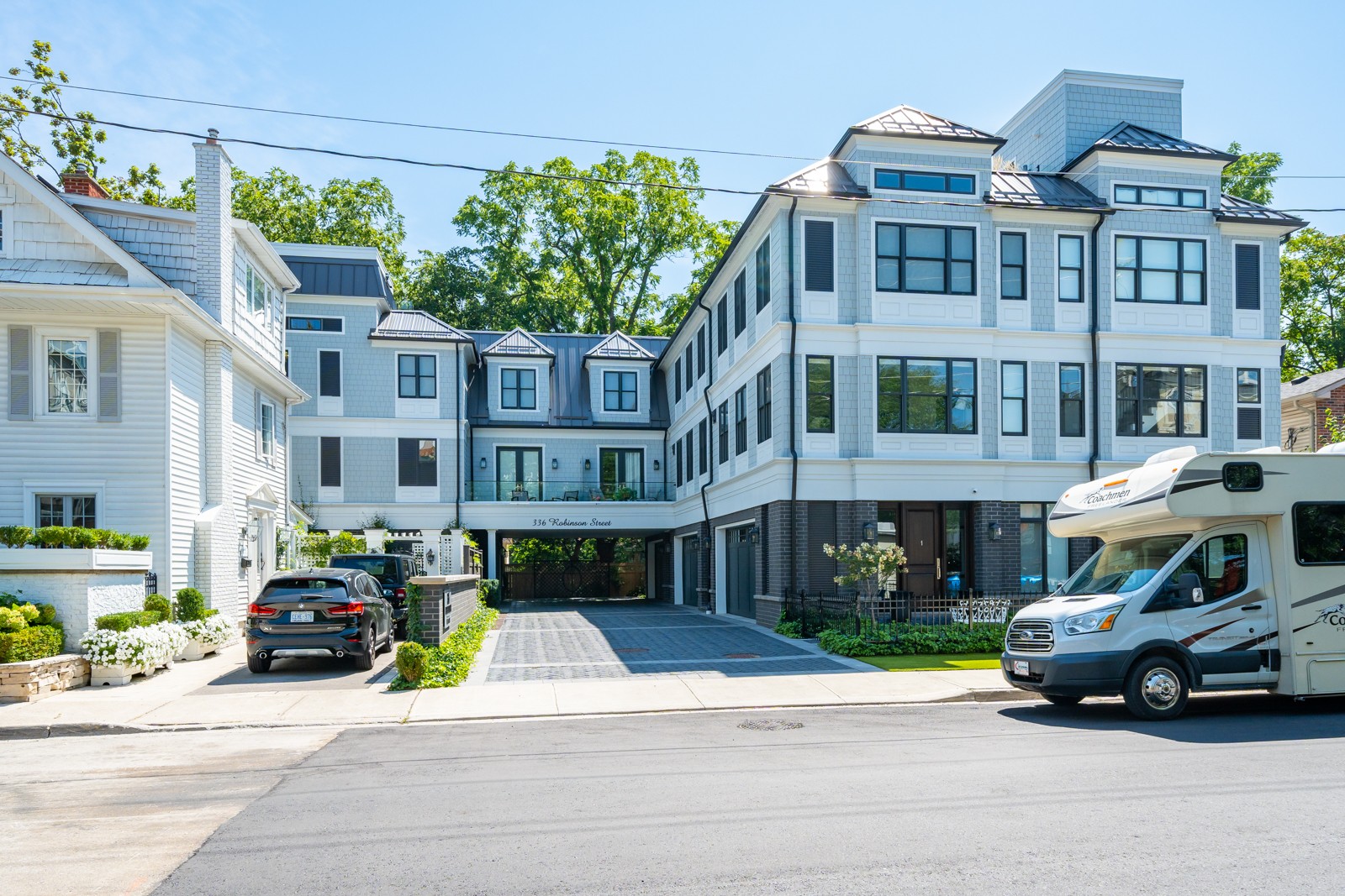 336 Robinson St | The Cabot Townhomes | Condos.ca